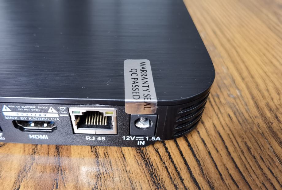 Android TV box KAONMEDIA KSTB6044, kratko korišteno, ispravno...