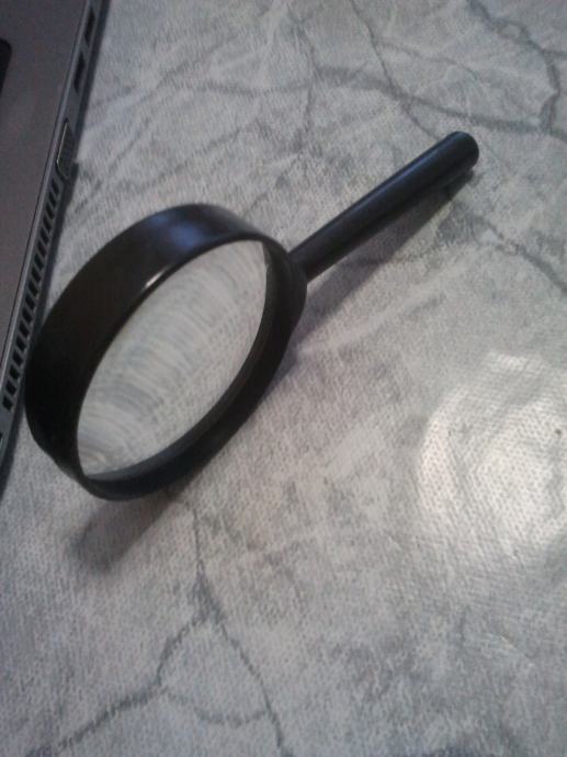 LUPE--POVEČALA,kupljeno u ljekarni u Zagrebu,vidi slike!