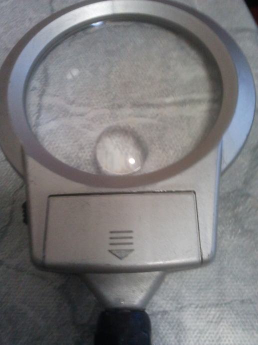 LUPE--POVEČALA,kupljeno u ljekarni u Zagrebu,vidi slike!