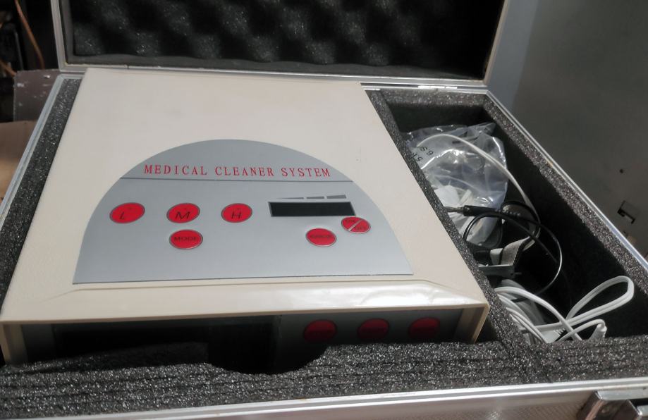 Medical Cleaner System - aparat za detoksikaciju u metalnom koferu