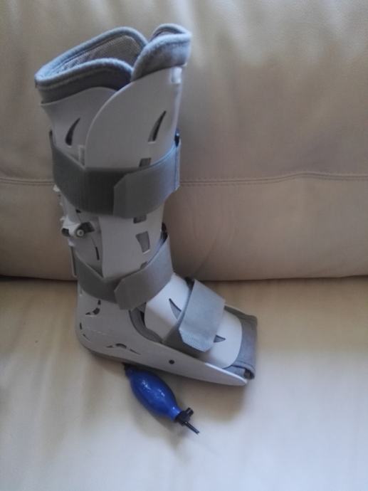 ortoza za gležanj--elegantni lagani gips--AIRCAST XP WALKER--vel:35-39