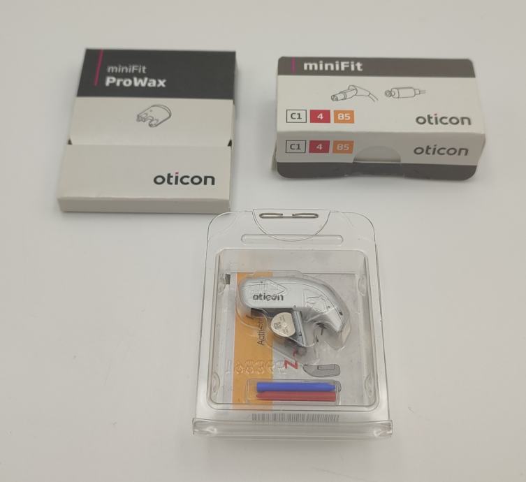 Slusni aparat Oticon More 1 MiniRITE R Slusni Aparat