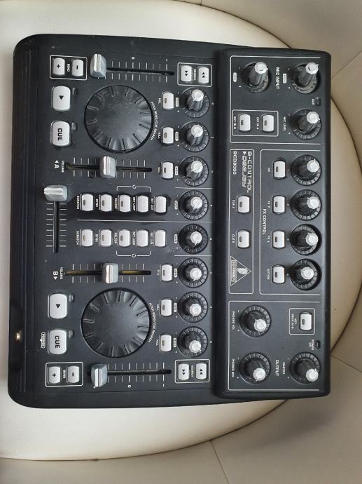 Behringer BCD3000 DJ Controller