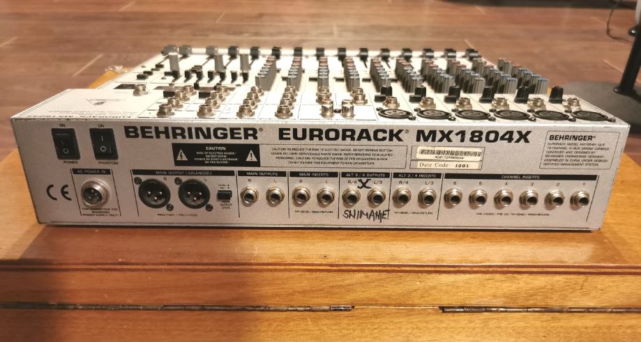 Behringer Eurorack MX1804X mikser + drveni kovčeg