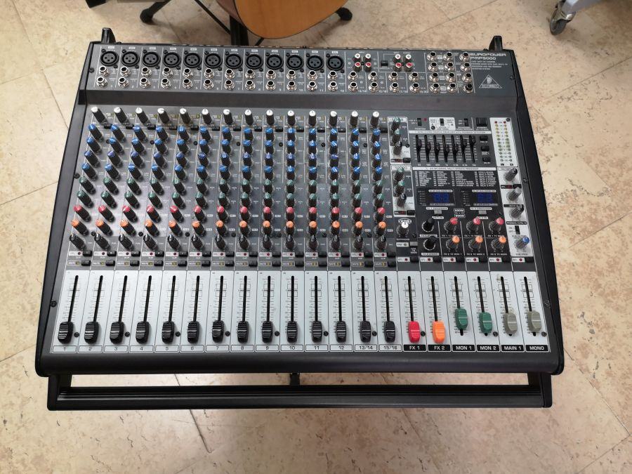 Behringer PMP5000 aktivna mikseta- REZERVIRANO