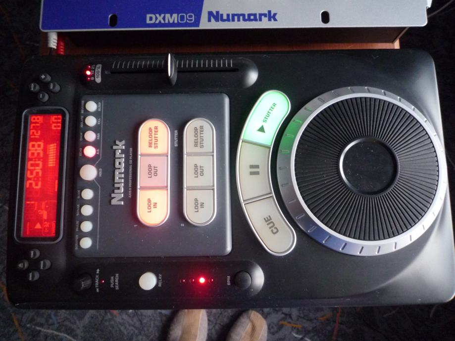 DJ mixeta numark dxm 09 i 2 cd playera numark axis 09