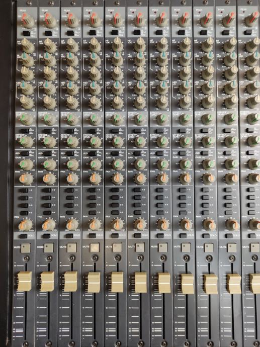 Fostex M 820 mikseta