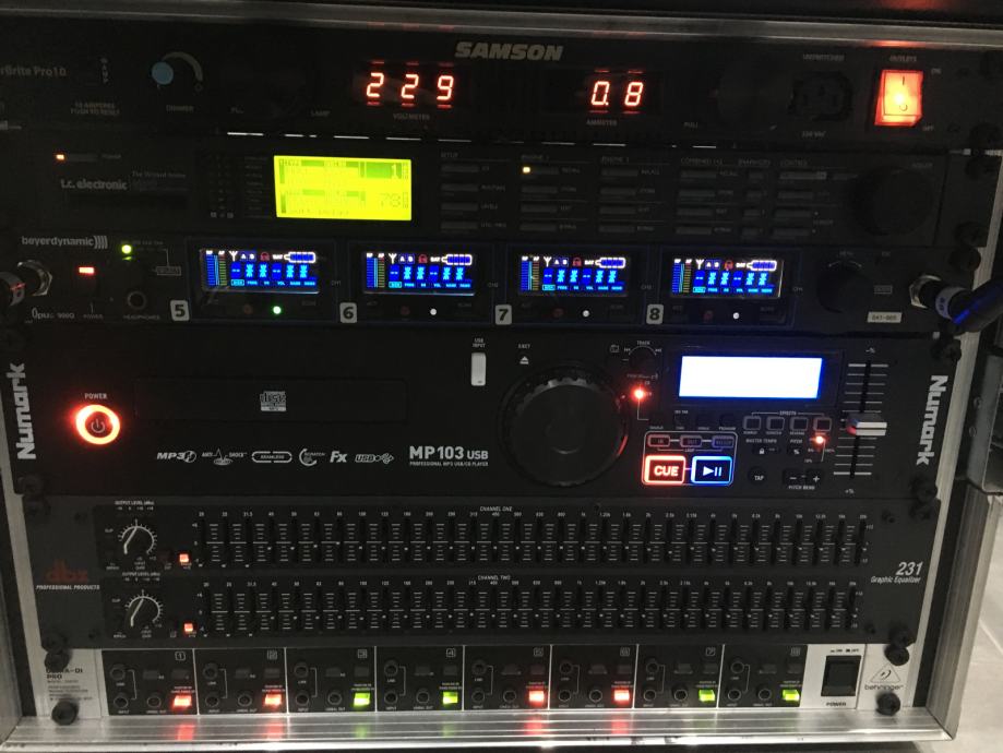 Midas venice U24 mešalna miza + opremljen rack