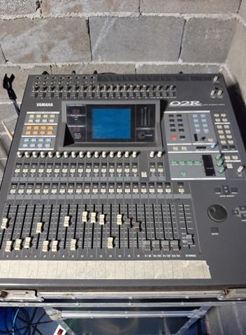 mikseta Yamaha 02Rv2