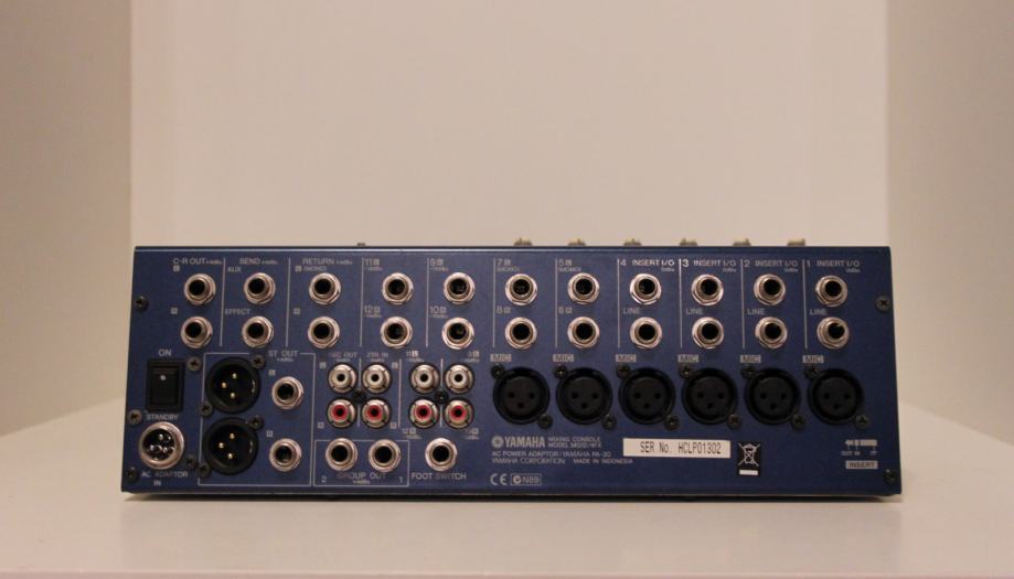 Mikseta Yamaha MG12/4 FX