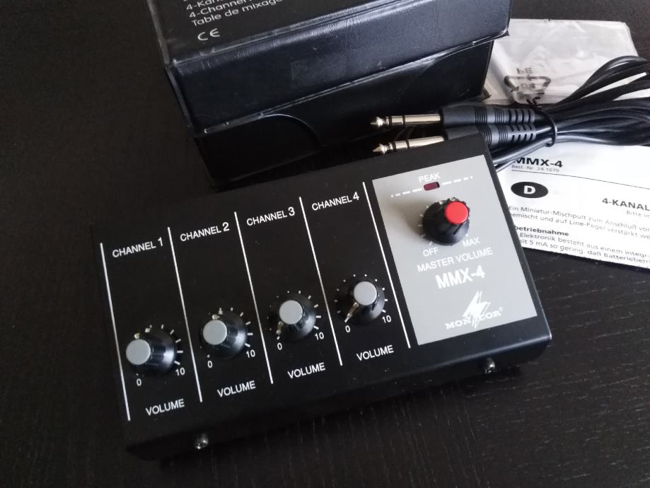 Monacor MMX-4 4-kanalni mikrofonski miks pult