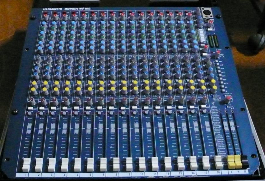 MIXER ALLEN & HEATH WZ3 16:2