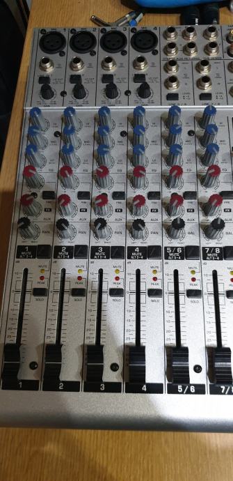 Mixer Behringer eurorack UB 1204FX-PRO