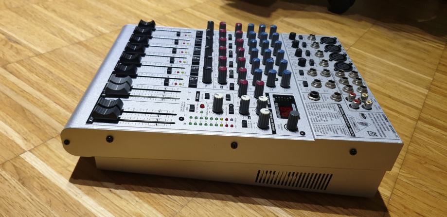 Mixer Behringer eurorack UB 1204FX-PRO