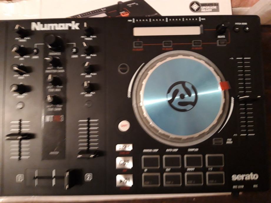 Numark mixtrack pro 3