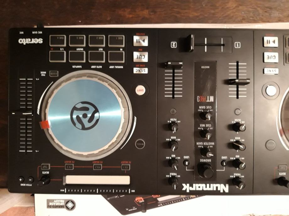 Numark mixtrack pro 3