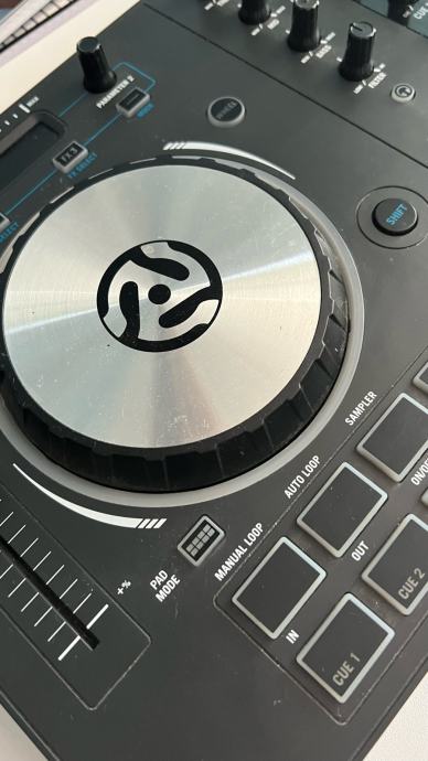 Numark MT3 kontroler + Zvučna kartica