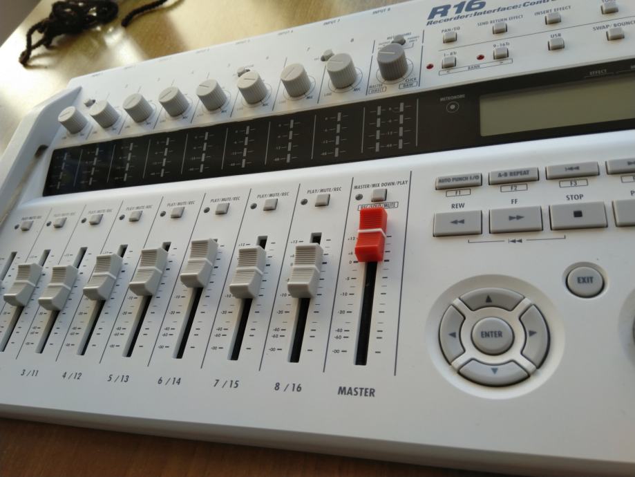 p/m Zoom R16 - multitrack recorder USB audio interface i mikser