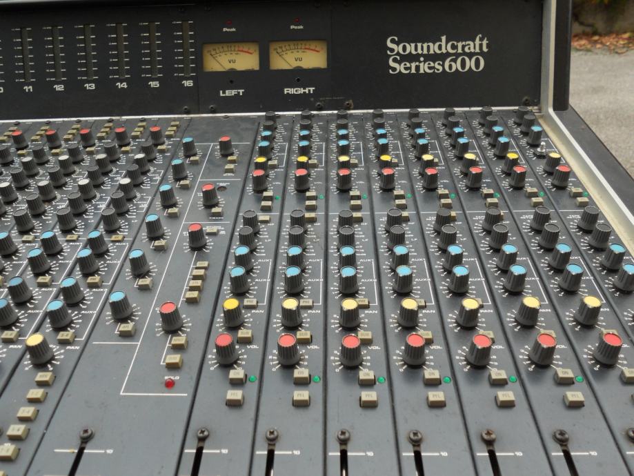 SOUNDCRAFT Series 600