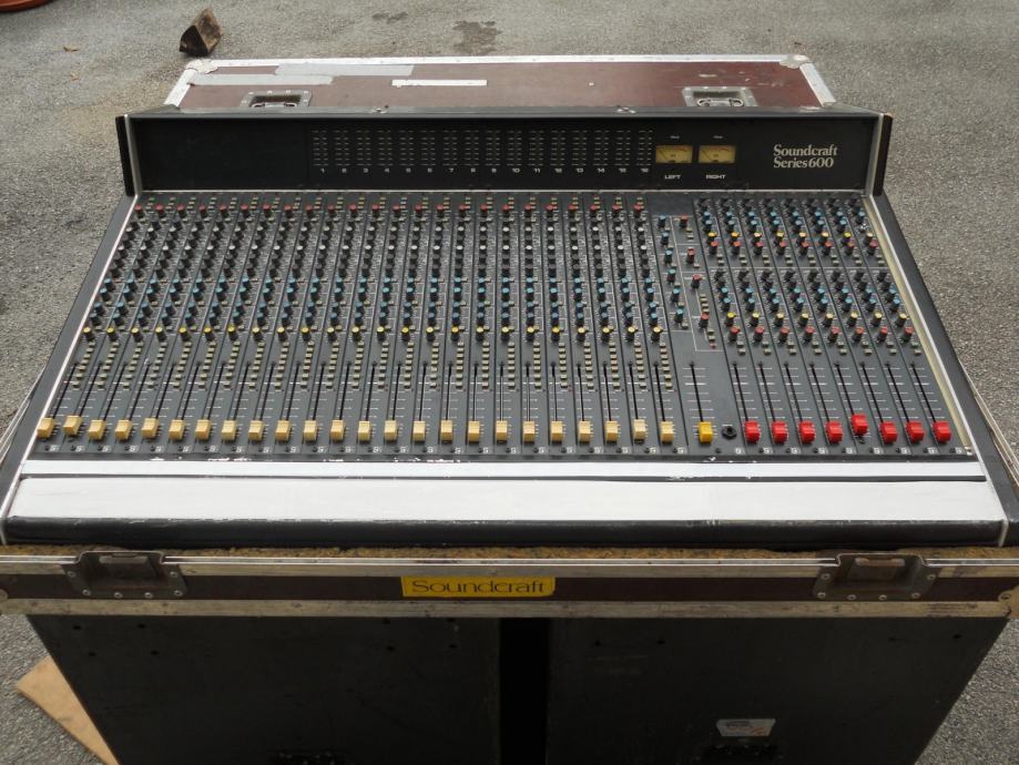 SOUNDCRAFT Series 600