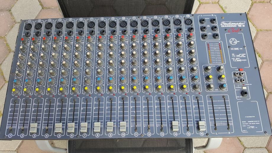 Studiomaster Diamond Club 16-2