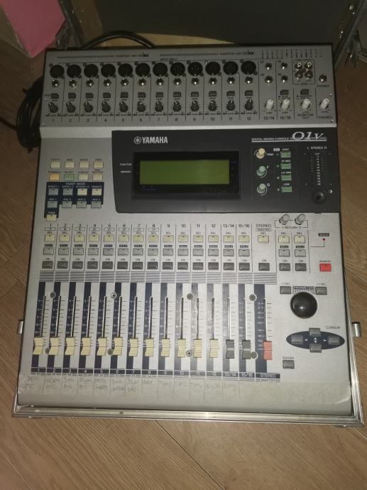 Yamaha 01v