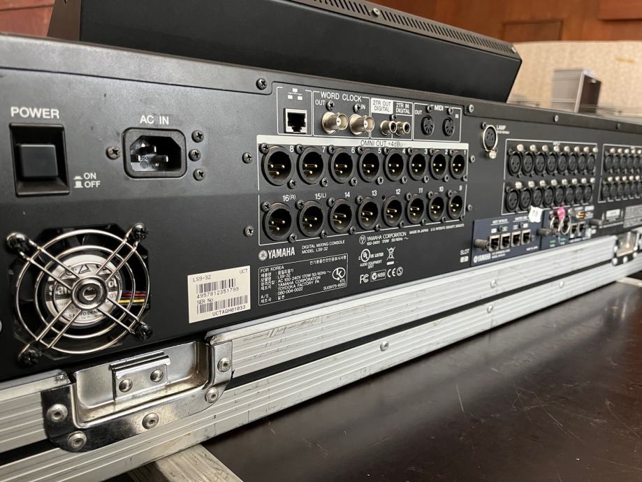 Yamaha LS9 + dva stage box-a