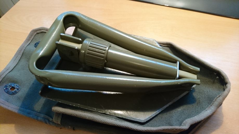 JNA ašov (vojna lopata, lopatica)