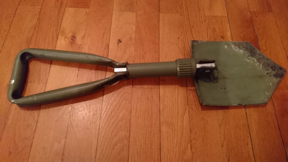 JNA ašov (vojna lopata)