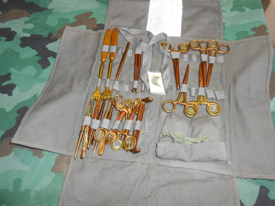 JNA KIRURŠKI INSTRUMENTI