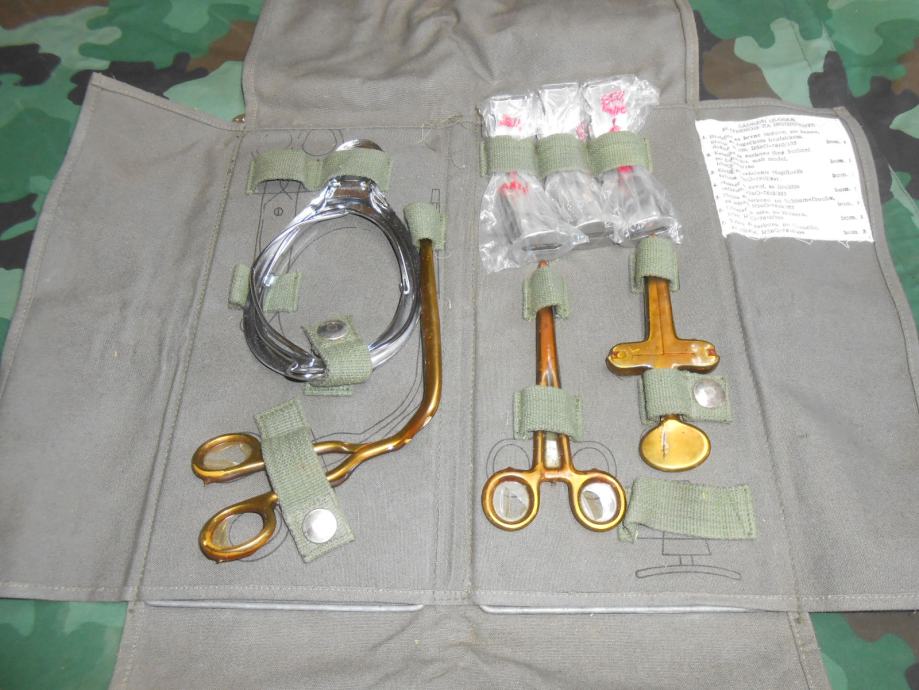 JNA KIRURŠKI INSTRUMENTI