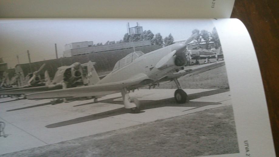 Knjiga avion 213 - UTVA