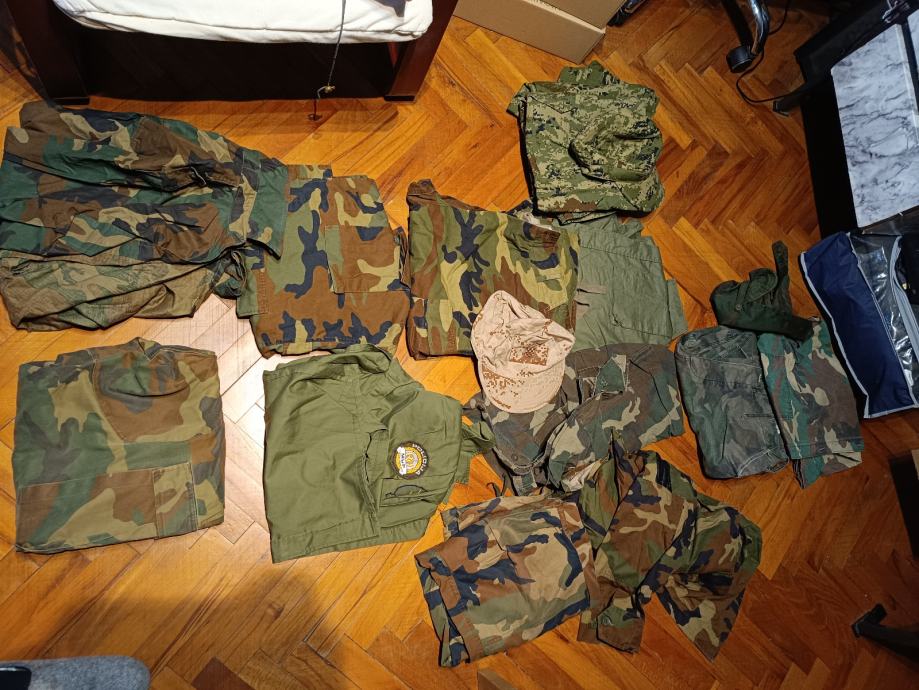 Razna Vojna Uniforma