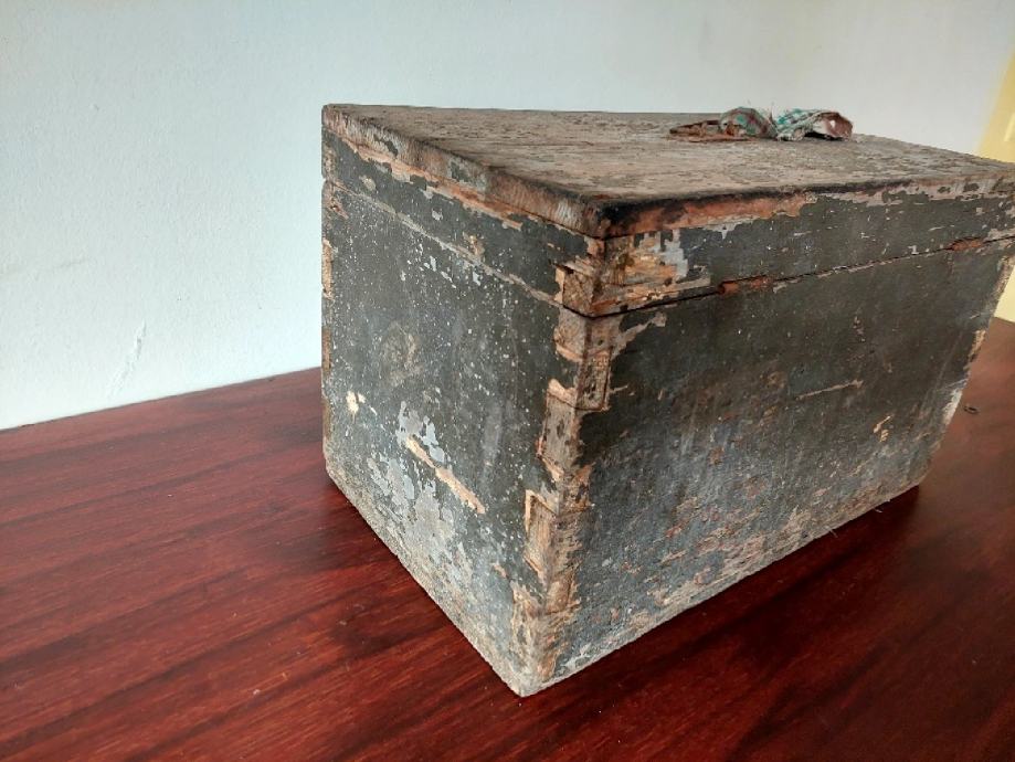 Stari vojnički sanduk