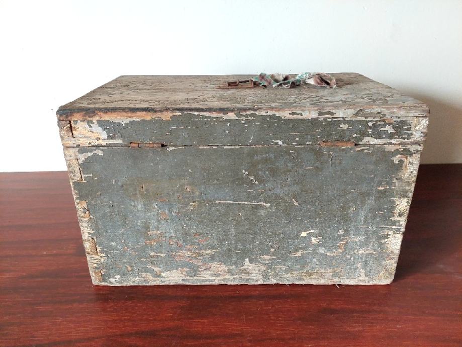 Stari vojnički sanduk