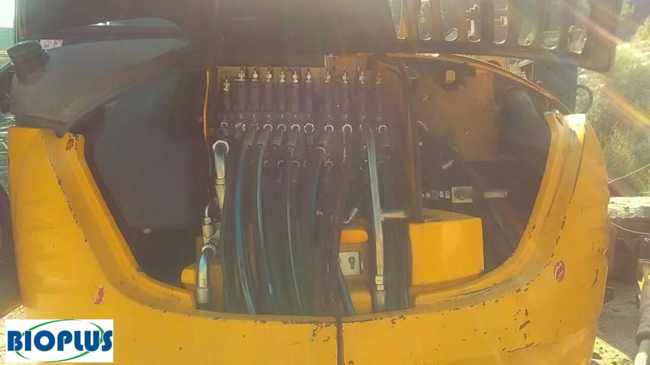 BAGER GUSJENIČAR JCB 8080 GODINA 2007