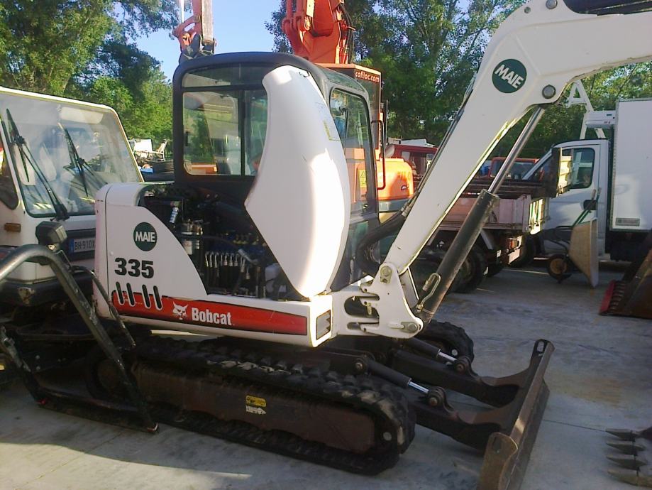 BOBCAT 335