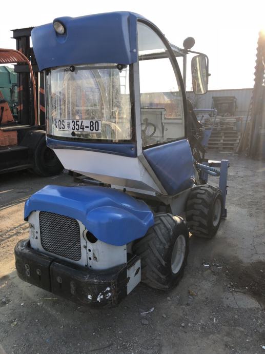 Multifunkcionalni stroj - C.S.F. Telescopic SL30D