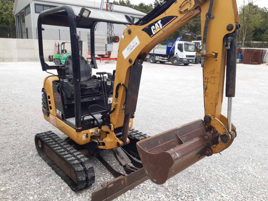CAT 301.8
