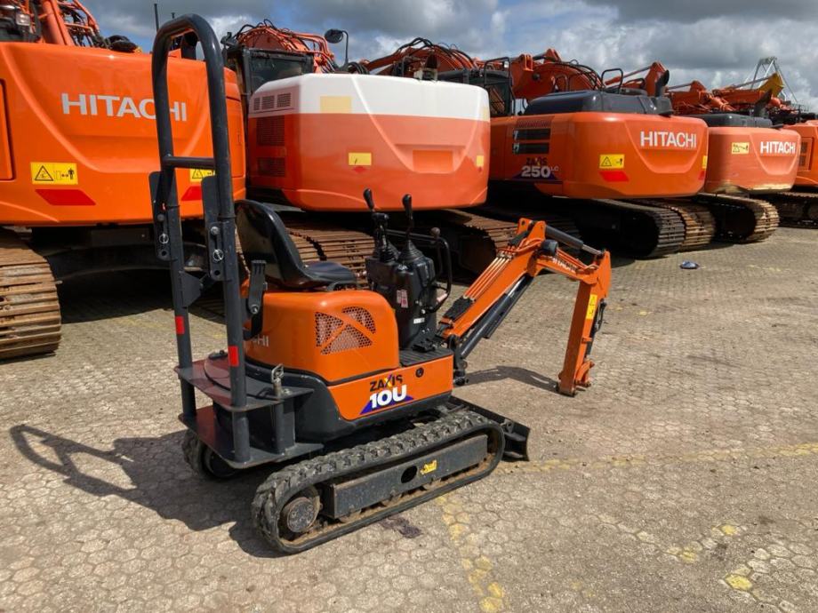 HITACHI ZX10U-6 PREMIUM RABLJENI MINI BAGER