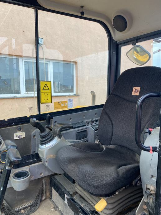 JCB 57 C1 2017., 3 korpe, top stanje REZERVIRANO