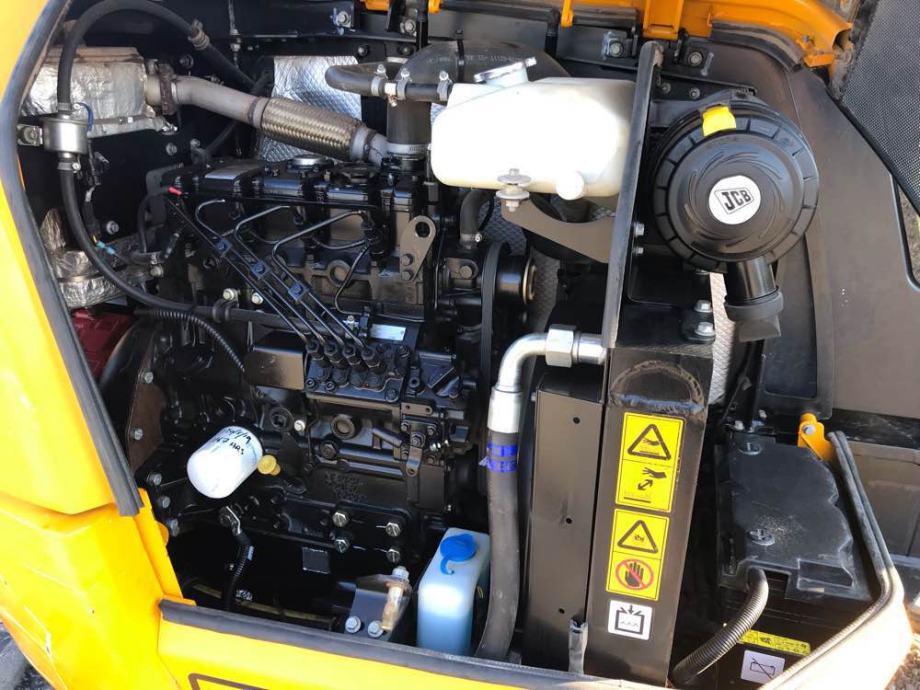 JCB 65 R-1 2015., tri korpe, hidraulična brza, top stanje