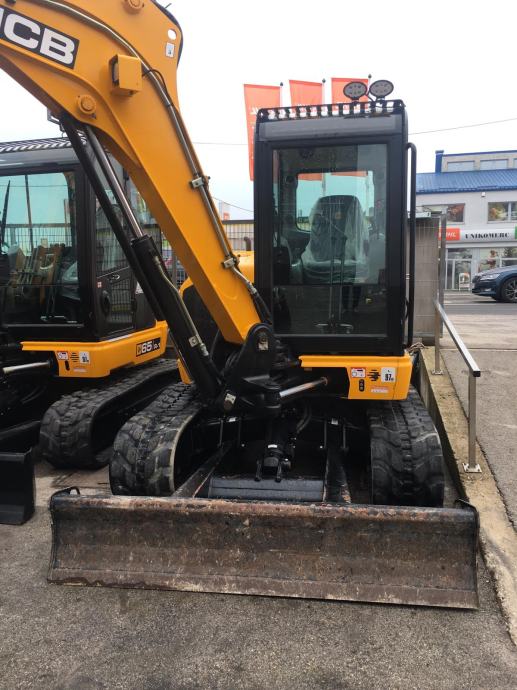 JCB 65R-1
