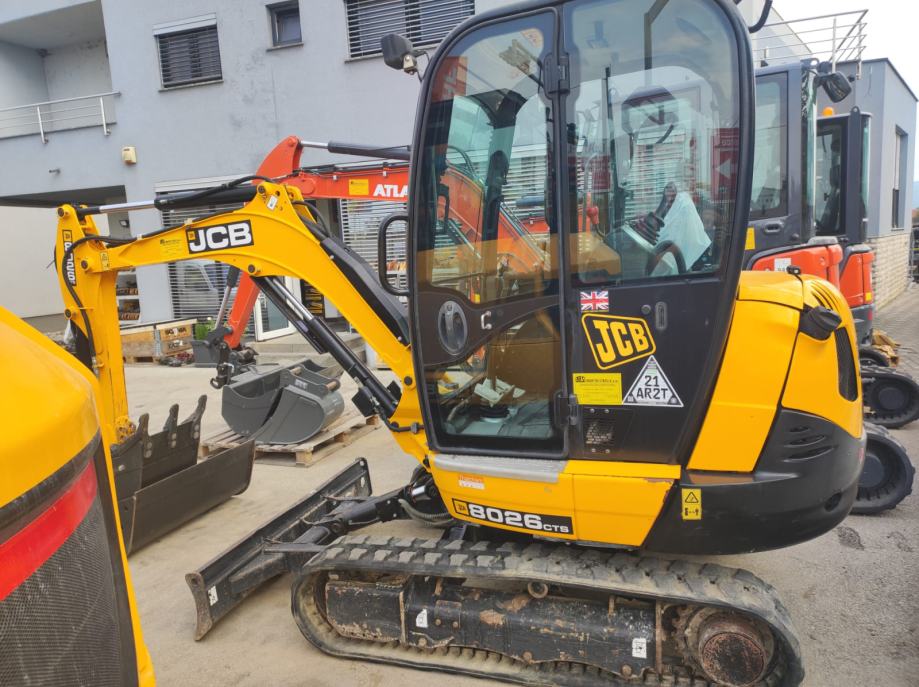 JCB 8026 CTS MINI BAGER 2.8 TONA # 2017. godina # 2674 radnih sati