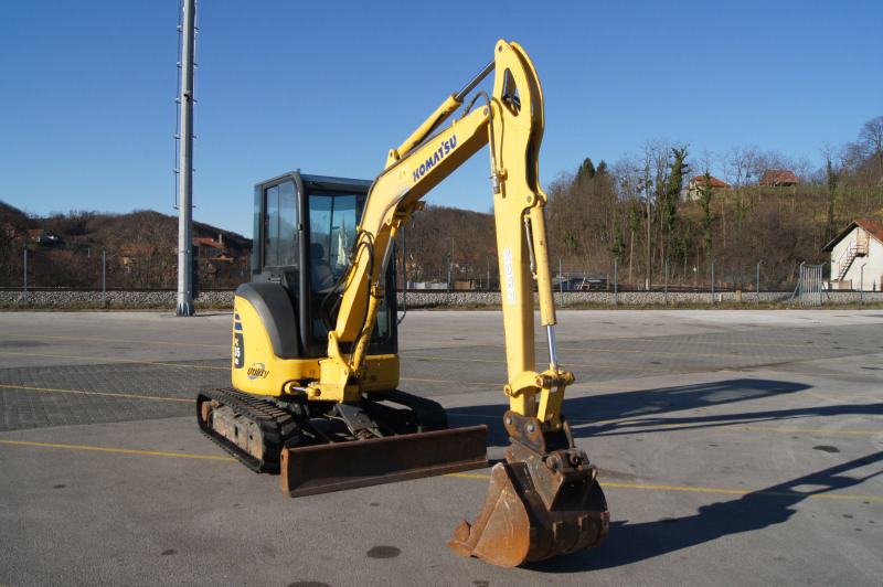 KOMATSU PC 35 MR-2 (985)