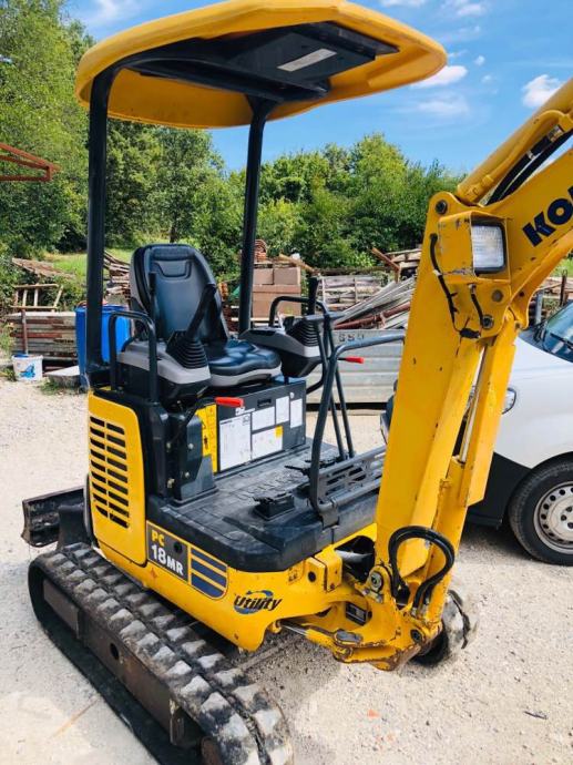 KOMATSU PC18