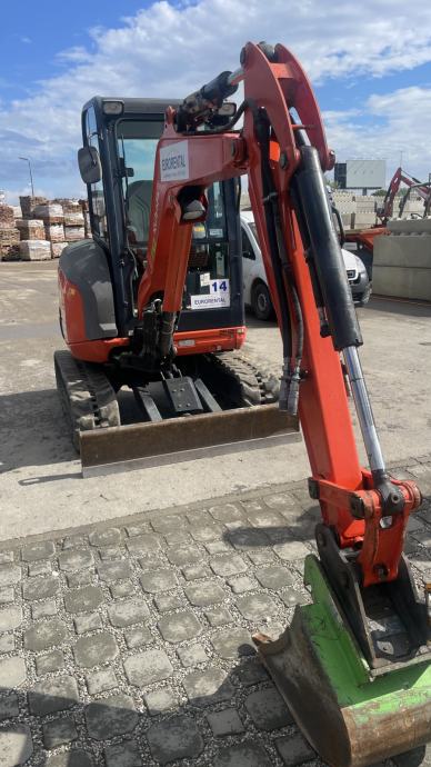 Kubota U 27-4 može najam