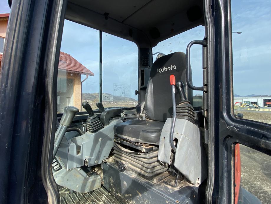 Kubota KX057-4 2015., nove gusjenice, 2 korpe