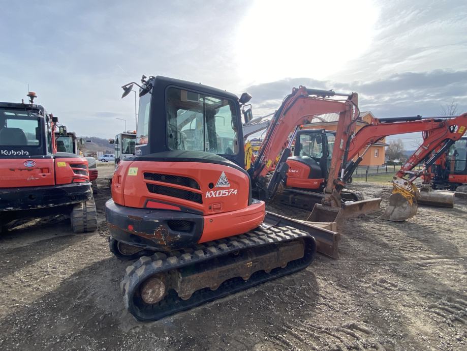 Kubota KX057-4 2015., nove gusjenice, 2 korpe
