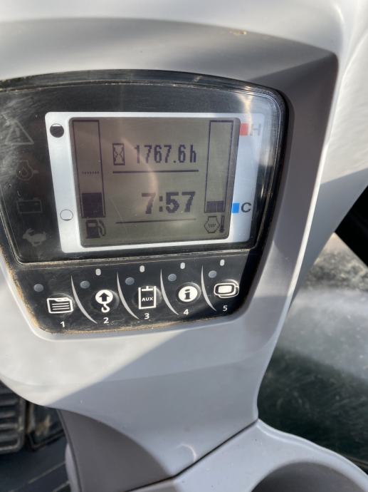 Kubota KX057 -4, hidraulična spojka. 2 korpe